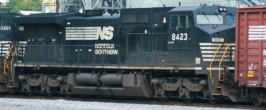 NS 8423